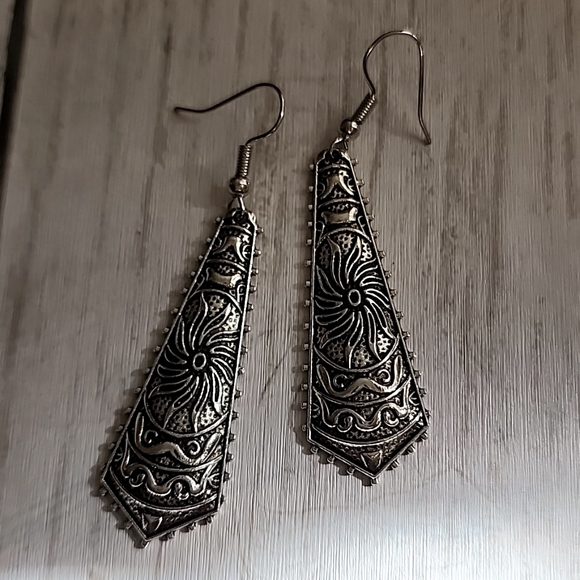Boho Gypsy Sisters | Jewelry | Sunflower Silver Tone Boho Earrings ...